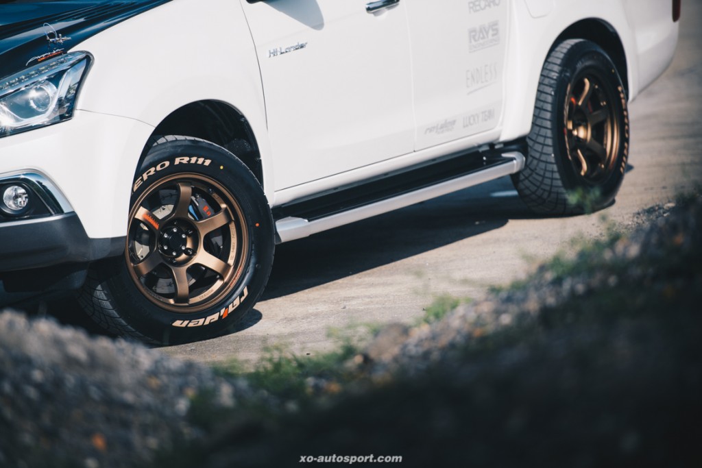 RAIDEN HERO R111 Present ยีราฟซ่าสุดซิ่ง All New D-MAX จาก LUCKY SHOP ...